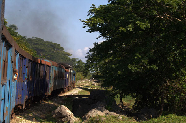 Un viaje en tren de Guane a San Juan y Martínez - Havana Times